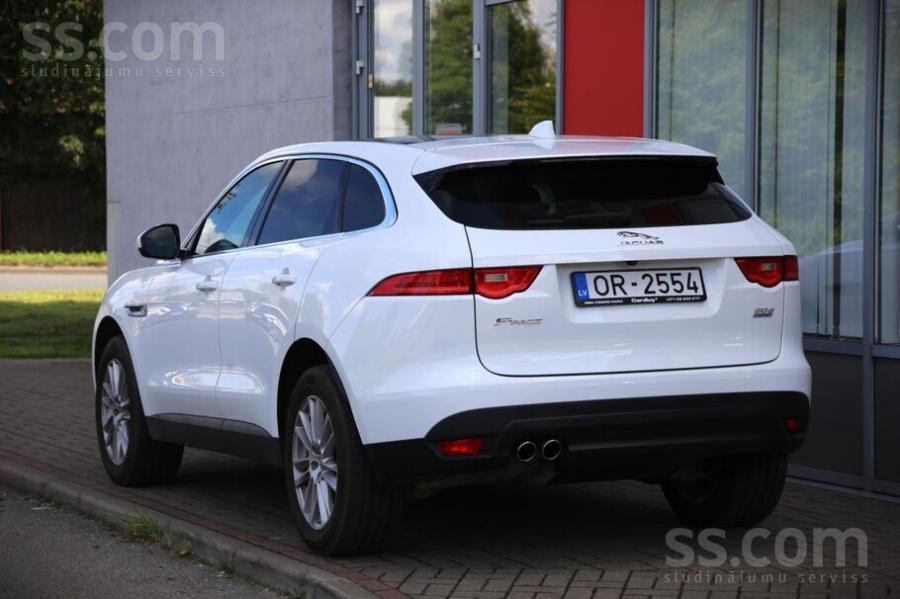 Balts Jaguar F-Pace 2019 Rīga, ar dzinēja tilpumu 2.00 L un nobraukumu 120 tūkst. km par 16995 €, foto 6 vietnē AUTOMOTO.COM.LV