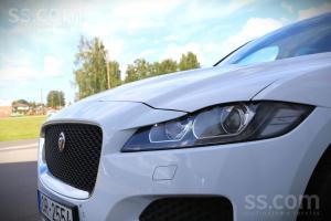 Balts Jaguar F-Pace 2019 Rīga, ar dzinēja tilpumu 2.00 L un nobraukumu 120 tūkst. km par 16995 €, foto 8 vietnē AUTOMOTO.COM.LV