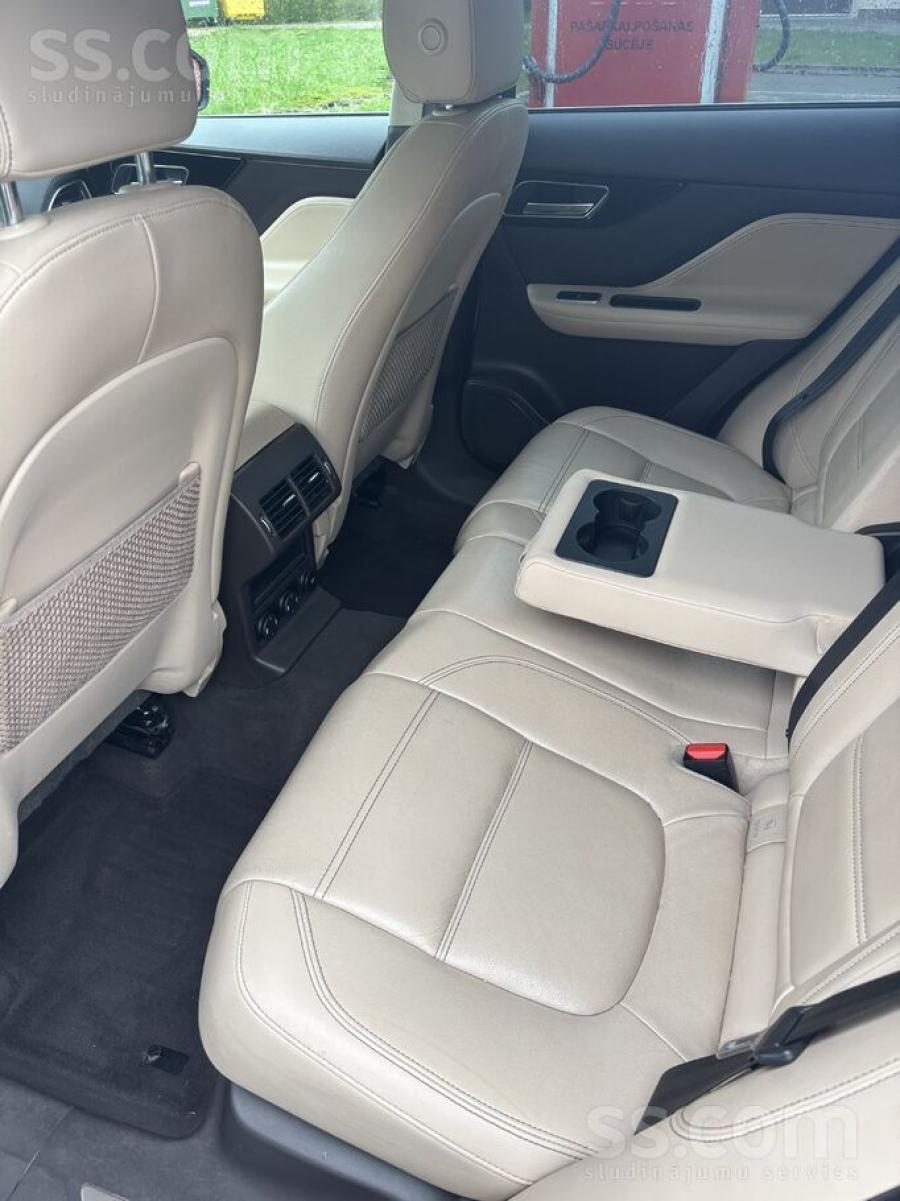 White Jaguar F-Pace 2020 in Riga, with an engine capacity of 2.00 L and mileage of 63 thousand km for 19000 €, photo 9 on AUTOMOTO.COM.LV