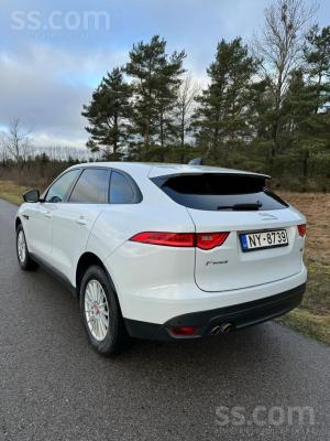 Balts Jaguar F-Pace 2020 Rīga, ar dzinēja tilpumu 2.00 L un nobraukumu 157 tūkst. km par 16990 €, foto 5 vietnē AUTOMOTO.COM.LV
