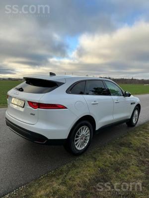 Balts Jaguar F-Pace 2020 Rīga, ar dzinēja tilpumu 2.00 L un nobraukumu 157 tūkst. km par 16990 €, foto 7 vietnē AUTOMOTO.COM.LV