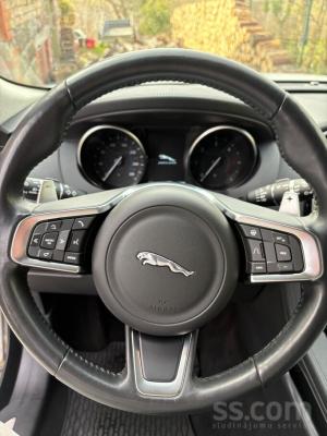 Balts Jaguar F-Pace 2020 Rīga, ar dzinēja tilpumu 2.00 L un nobraukumu 157 tūkst. km par 16990 €, foto 13 vietnē AUTOMOTO.COM.LV