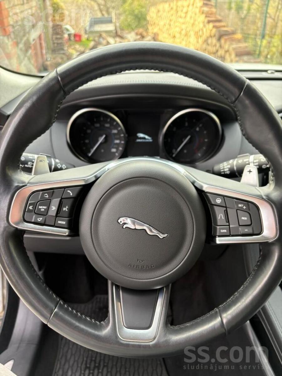 Balts Jaguar F-Pace 2020 Rīga, ar dzinēja tilpumu 2.00 L un nobraukumu 157 tūkst. km par 16990 €, foto 13 vietnē AUTOMOTO.COM.LV