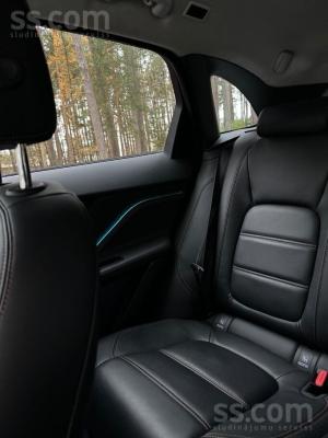 Balts Jaguar F-Pace 2020 Rīga, ar dzinēja tilpumu 2.00 L un nobraukumu 157 tūkst. km par 16990 €, foto 15 vietnē AUTOMOTO.COM.LV