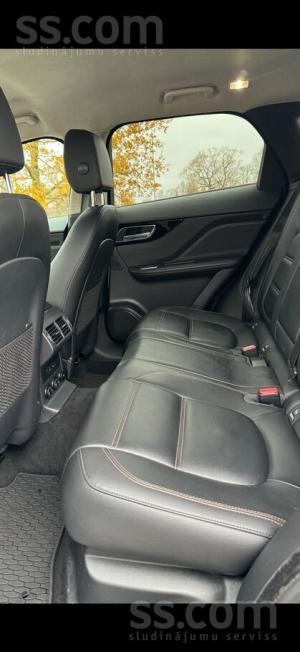 Balts Jaguar F-Pace 2020 Rīga, ar dzinēja tilpumu 2.00 L un nobraukumu 157 tūkst. km par 16990 €, foto 17 vietnē AUTOMOTO.COM.LV