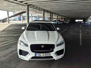 White Jaguar F-Pace 2020 in Kaunas, with an engine capacity of 3.00 L and mileage of 93 thousand km for 20000 €, photo 5 on AUTOMOTO.COM.LV