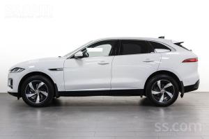 White Jaguar F-Pace 2021 in Riga, with an engine capacity of 2.00 L and mileage of 82 thousand km for 29500 €, photo 9 on AUTOMOTO.COM.LV