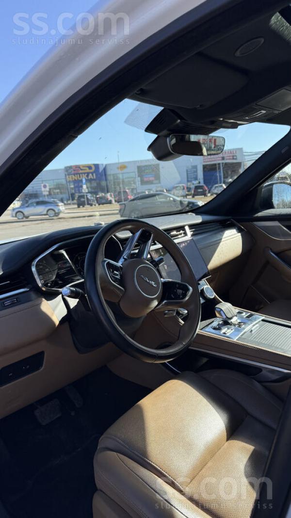 Balts Jaguar F-Pace 2021 Jūrmala, ar dzinēja tilpumu 2.00 L un nobraukumu 110 tūkst. km par 30000 €, foto 8 vietnē AUTOMOTO.COM.LV