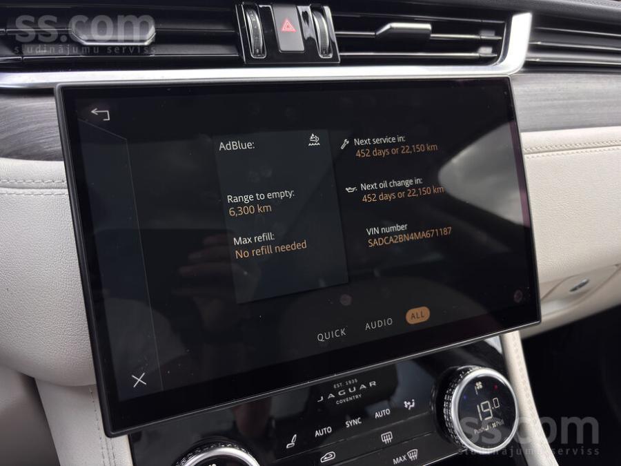 Белый Ягуар Ф-Пейс 2021 в Рига, объемом двигателя 2.00 л и пробегом 100 тыс. км за 27990 €, фото 20 на AUTOMOTO.COM.LV
