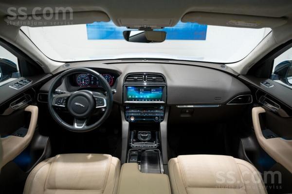 Balts Jaguar F-Pace 2021 Rīga, ar dzinēja tilpumu 2.00 L un nobraukumu 68 tūkst. km par 19990 €, foto 8 vietnē AUTOMOTO.COM.LV