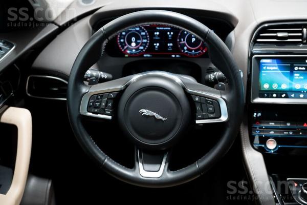 Balts Jaguar F-Pace 2021 Rīga, ar dzinēja tilpumu 2.00 L un nobraukumu 68 tūkst. km par 19990 €, foto 9 vietnē AUTOMOTO.COM.LV