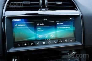 Balts Jaguar F-Pace 2021 Rīga, ar dzinēja tilpumu 2.00 L un nobraukumu 68 tūkst. km par 18990 €, foto 21 vietnē AUTOMOTO.COM.LV