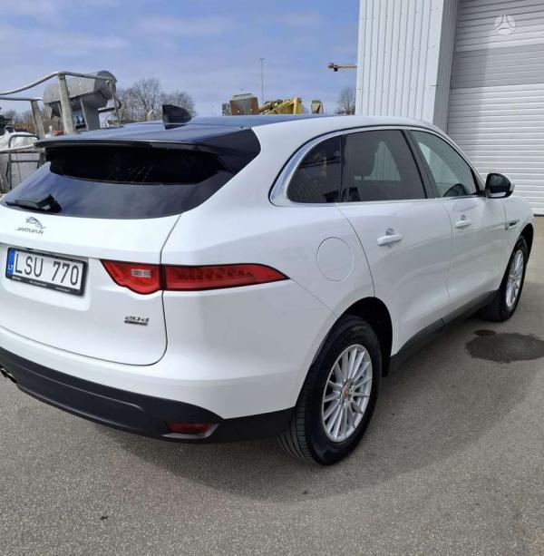 Белый Ягуар Ф-Пейс 2021 в Клайпеда, объемом двигателя 2.00 л и пробегом 266 тыс. км за 15500 €, фото 4 на AUTOMOTO.COM.LV