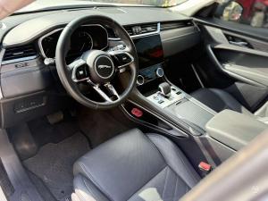 White Jaguar F-Pace 2023 in Siauliai, with an engine capacity of 2.00 L and mileage of 123 thousand km for 9999 €, photo 14 on AUTOMOTO.COM.LV