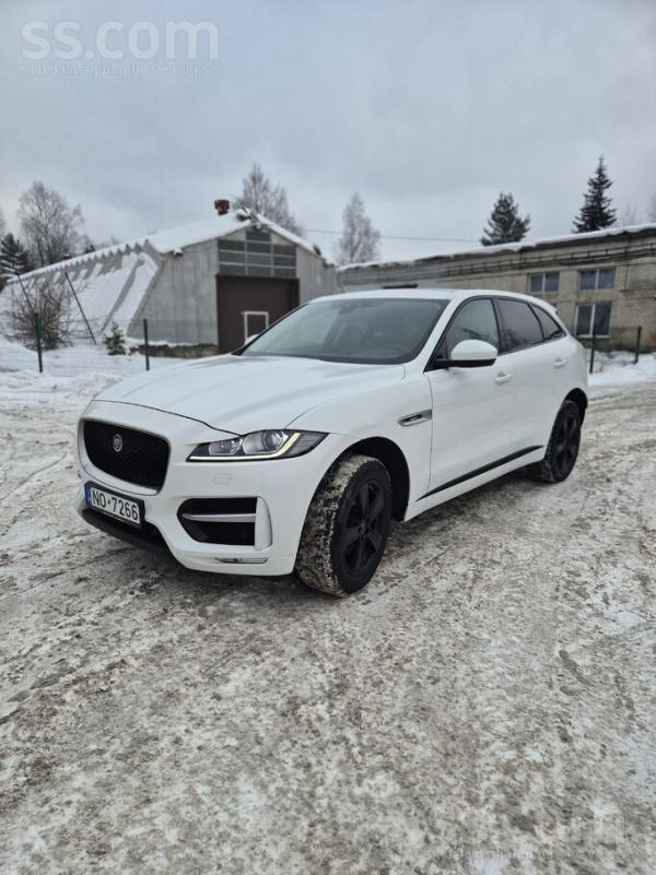 Balts Jaguar F-Pace 2017 Rīga, ar dzinēja tilpumu 2.00 L un nobraukumu 195 tūkst. km par 15200 €, foto 1 vietnē AUTOMOTO.COM.LV