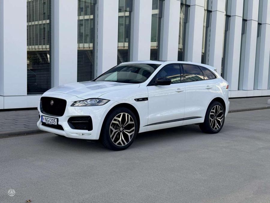 White Jaguar F-Pace 2016 in Vilnius, with an engine capacity of 0.00 L and mileage of 159 thousand km for 13400 €, photo 4 on AUTOMOTO.COM.LV