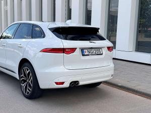 White Jaguar F-Pace 2016 in Vilnius, with an engine capacity of 0.00 L and mileage of 159 thousand km for 13400 €, photo 6 on AUTOMOTO.COM.LV