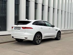 White Jaguar F-Pace 2016 in Vilnius, with an engine capacity of 0.00 L and mileage of 159 thousand km for 13400 €, photo 8 on AUTOMOTO.COM.LV