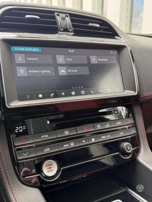 Balts Jaguar F-Pace 2016 Viļņa, ar dzinēja tilpumu 2.00 L un nobraukumu 159 tūkst. km par 13400 €, foto 28 vietnē AUTOMOTO.COM.LV