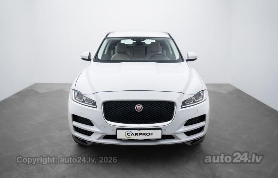 Balts Jaguar F-Pace 2018 Tallina, ar dzinēja tilpumu 2.00 L un nobraukumu 92 tūkst. km par 17999 €, foto 3 vietnē AUTOMOTO.COM.LV