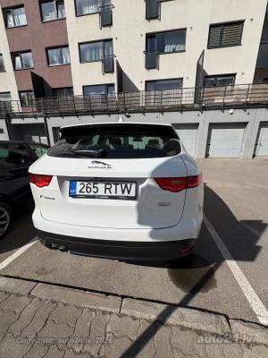White Jaguar F-Pace 2018 in Tallinn, with an engine capacity of 2.00 L and mileage of 137 thousand km for 20900 €, photo 5 on AUTOMOTO.COM.LV