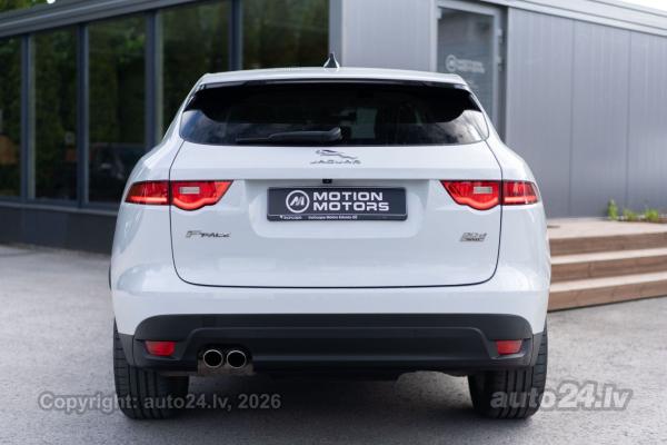 White Jaguar F-Pace 2020 in Tallinn, with an engine capacity of 2.00 L and mileage of 90 thousand km for 17900 €, photo 4 on AUTOMOTO.COM.LV