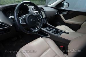 White Jaguar F-Pace 2020 in Tallinn, with an engine capacity of 2.00 L and mileage of 90 thousand km for 17900 €, photo 8 on AUTOMOTO.COM.LV