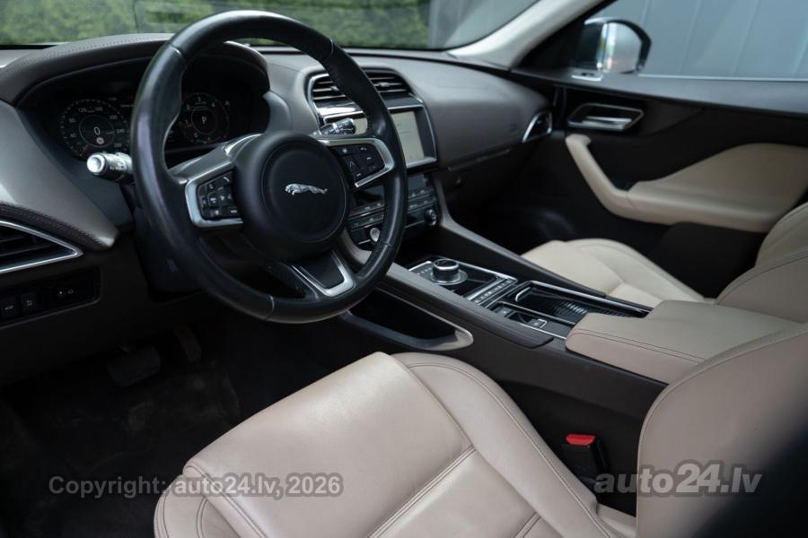 White Jaguar F-Pace 2020 in Tallinn, with an engine capacity of 2.00 L and mileage of 90 thousand km for 17900 €, photo 8 on AUTOMOTO.COM.LV