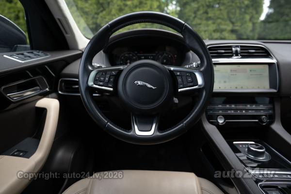 White Jaguar F-Pace 2020 in Tallinn, with an engine capacity of 2.00 L and mileage of 90 thousand km for 17900 €, photo 9 on AUTOMOTO.COM.LV