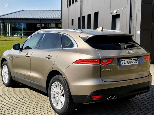 Dzeltens Jaguar F-Pace 2016 Tauragė, ar dzinēja tilpumu 2.00 L un nobraukumu 202 tūkst. km par 9900 €, foto 5 vietnē AUTOMOTO.COM.LV