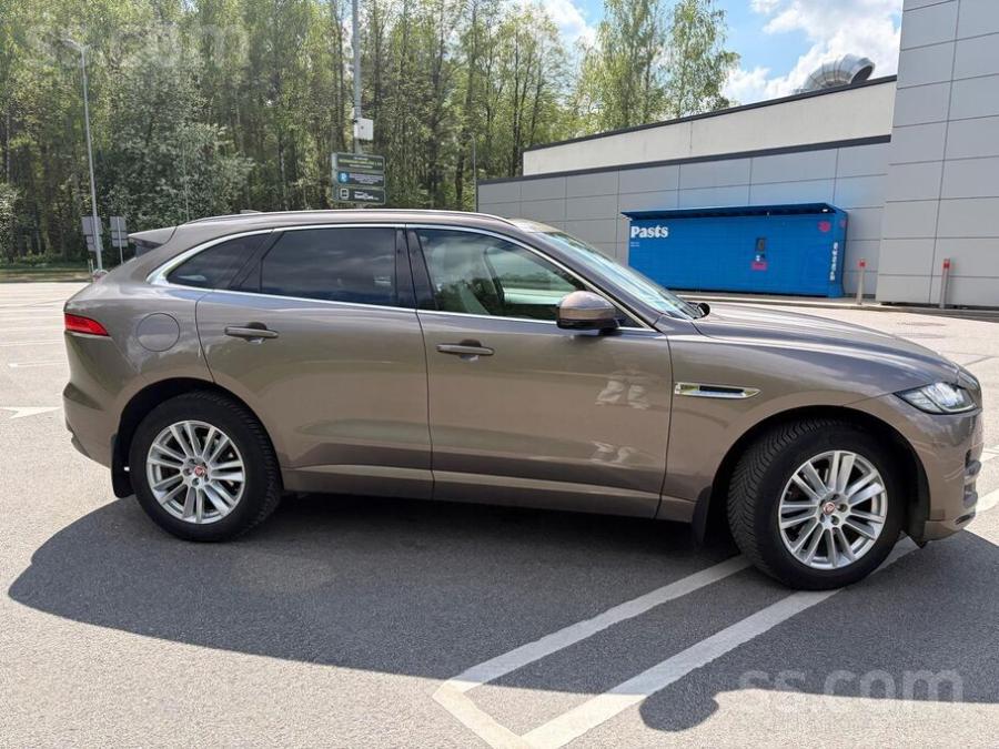 Dzeltens Jaguar F-Pace 2016 Rīga, ar dzinēja tilpumu 2.00 L un nobraukumu 112 tūkst. km par 15000 €, foto 5 vietnē AUTOMOTO.COM.LV