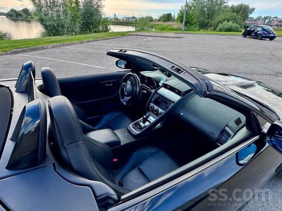 Black Jaguar F-Type 2014 in Riga, with an engine capacity of 3.00 L and mileage of 56 thousand km for 26500 €, photo 12 on AUTOMOTO.COM.LV