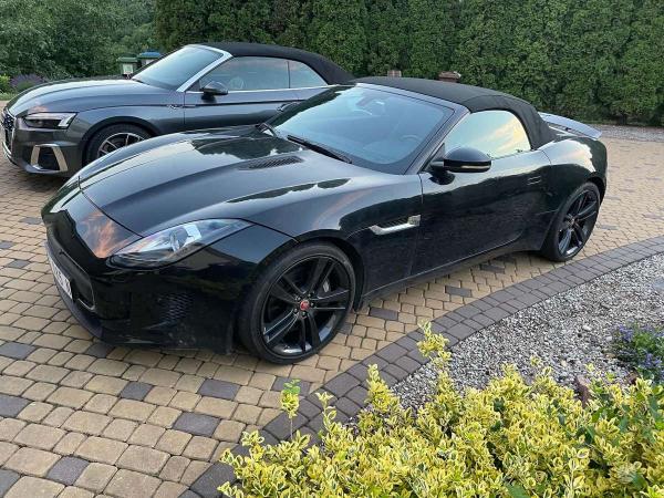 Black Jaguar F-Type 2015 in Raseiniai, with an engine capacity of 3.00 L and mileage of 143 thousand km for 16800 €, photo 2 on AUTOMOTO.COM.LV