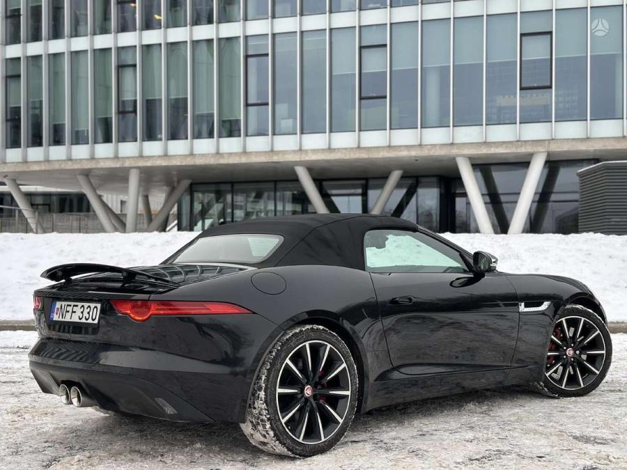 Melns Jaguar F-Type 2016 Viļņa, ar dzinēja tilpumu 3.00 L un nobraukumu 53 tūkst. km par 30000 €, foto 8 vietnē AUTOMOTO.COM.LV