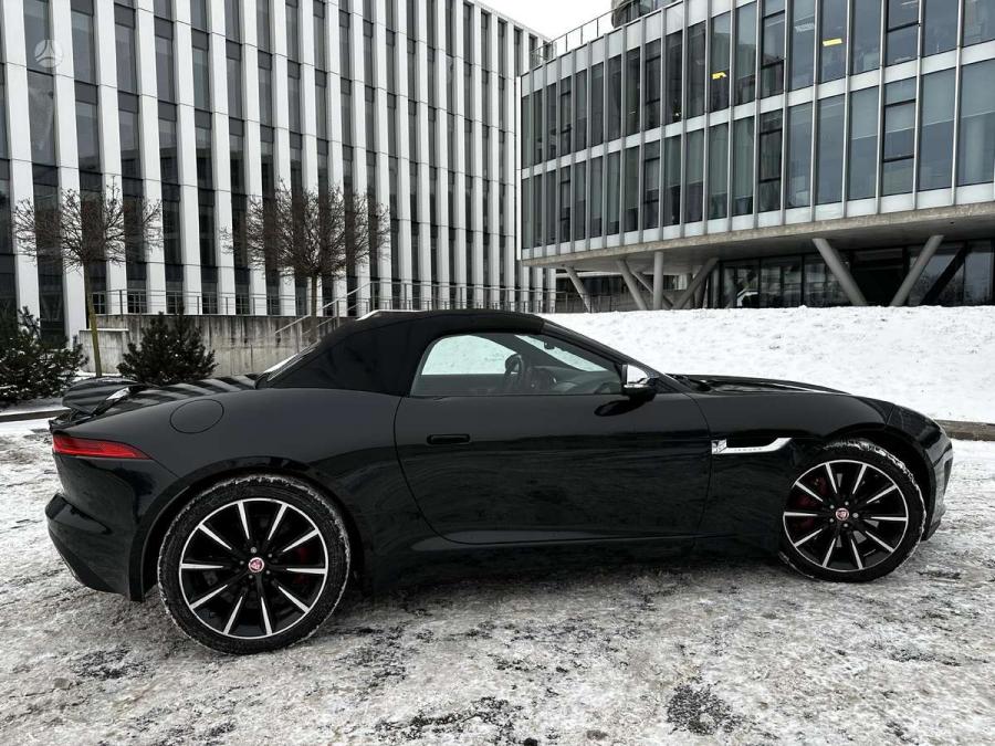 Melns Jaguar F-Type 2016 Viļņa, ar dzinēja tilpumu 3.00 L un nobraukumu 53 tūkst. km par 30000 €, foto 9 vietnē AUTOMOTO.COM.LV