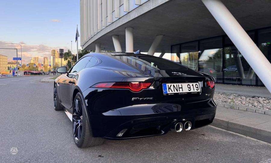 Black Jaguar F-Type 2018 in Vilnius, with an engine capacity of 3.00 L and mileage of 13 thousand km for 40000 €, photo 3 on AUTOMOTO.COM.LV