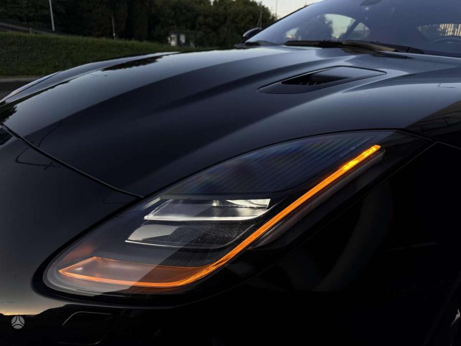 Black Jaguar F-Type 2018 in Vilnius, with an engine capacity of 3.00 L and mileage of 13 thousand km for 40000 €, photo 12 on AUTOMOTO.COM.LV