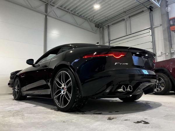 Black Jaguar F-Type 2019 in Klaipeda, with an engine capacity of 5.00 L and mileage of 77 thousand km for 44770 €, photo 3 on AUTOMOTO.COM.LV