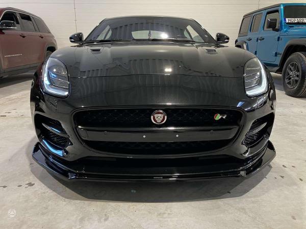 Black Jaguar F-Type 2019 in Klaipeda, with an engine capacity of 5.00 L and mileage of 77 thousand km for 44770 €, photo 5 on AUTOMOTO.COM.LV