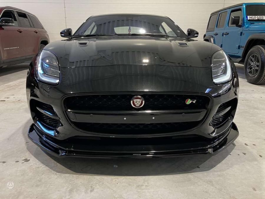 Black Jaguar F-Type 2019 in Klaipeda, with an engine capacity of 5.00 L and mileage of 77 thousand km for 44770 €, photo 5 on AUTOMOTO.COM.LV