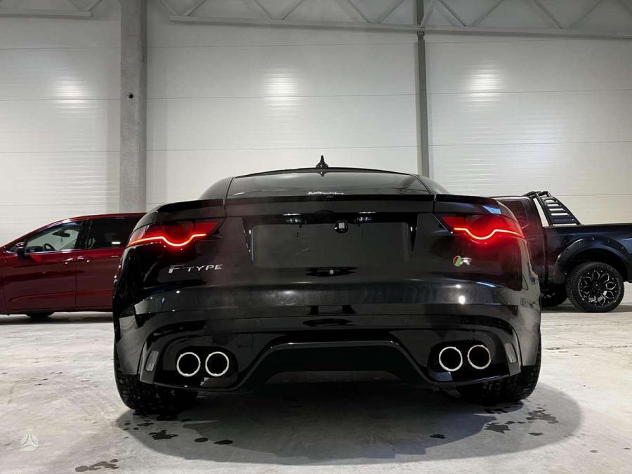 Black Jaguar F-Type 2019 in Klaipeda, with an engine capacity of 5.00 L and mileage of 77 thousand km for 44770 €, photo 6 on AUTOMOTO.COM.LV