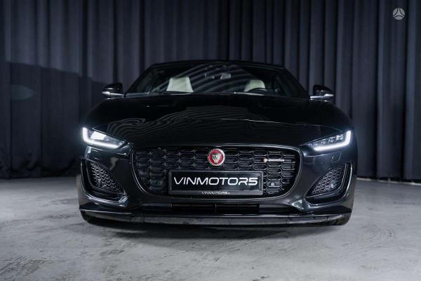 Black Jaguar F-Type 2021 in Vilnius, with an engine capacity of 5.00 L and mileage of 111 thousand km for 46999 €, photo 2 on AUTOMOTO.COM.LV