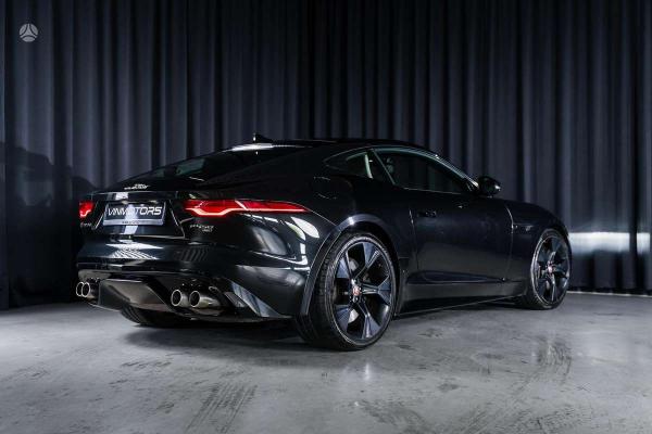 Black Jaguar F-Type 2021 in Vilnius, with an engine capacity of 5.00 L and mileage of 111 thousand km for 46999 €, photo 4 on AUTOMOTO.COM.LV