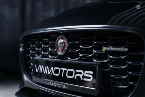 Black Jaguar F-Type 2021 in Vilnius, with an engine capacity of 5.00 L and mileage of 111 thousand km for 46999 €, photo 12 on AUTOMOTO.COM.LV