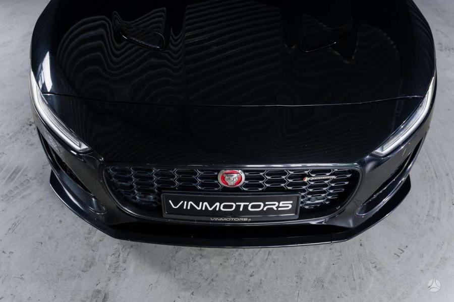 Black Jaguar F-Type 2021 in Vilnius, with an engine capacity of 5.00 L and mileage of 111 thousand km for 46999 €, photo 13 on AUTOMOTO.COM.LV