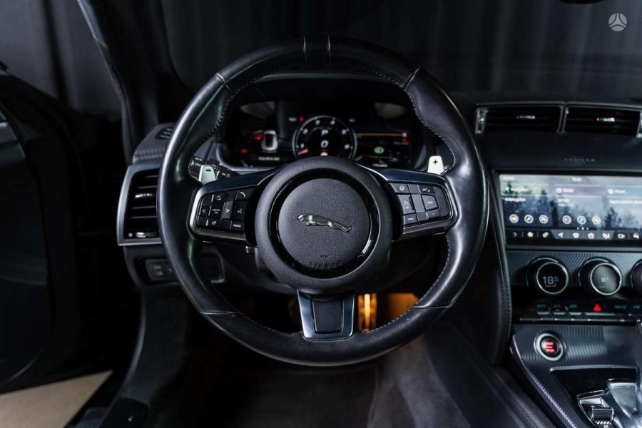 Black Jaguar F-Type 2021 in Vilnius, with an engine capacity of 5.00 L and mileage of 111 thousand km for 46999 €, photo 19 on AUTOMOTO.COM.LV