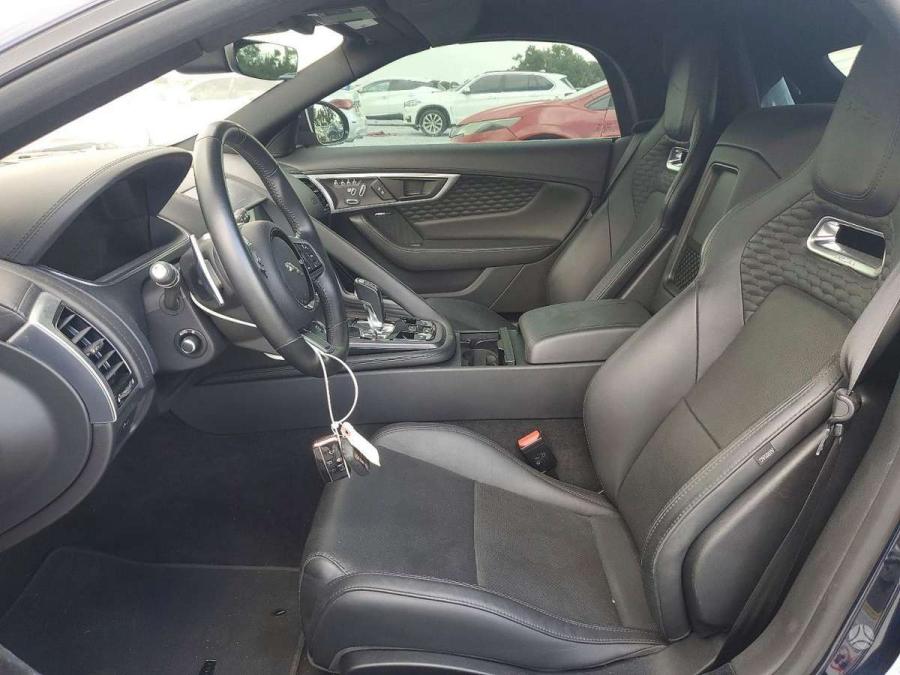 Blue Jaguar F-Type 2021 in Vilnius, with an engine capacity of 2.00 L and mileage of 28 thousand km for 27800 €, photo 10 on AUTOMOTO.COM.LV