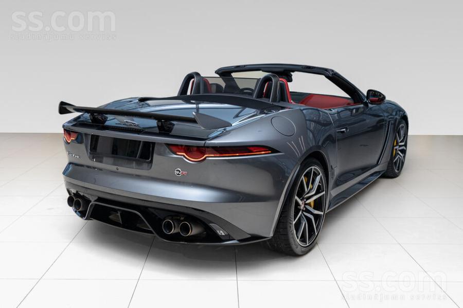 Grey Jaguar F-Type 2017 in Riga, with an engine capacity of 5.00 L and mileage of 22 thousand km for 76800 €, photo 5 on AUTOMOTO.COM.LV