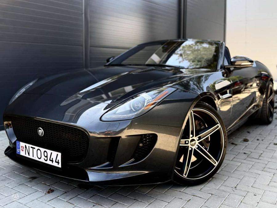 Grey Jaguar F-Type 2017 in Kaunas, with an engine capacity of 3.00 L and mileage of 137 thousand km for 30000 €, photo 1 on AUTOMOTO.COM.LV