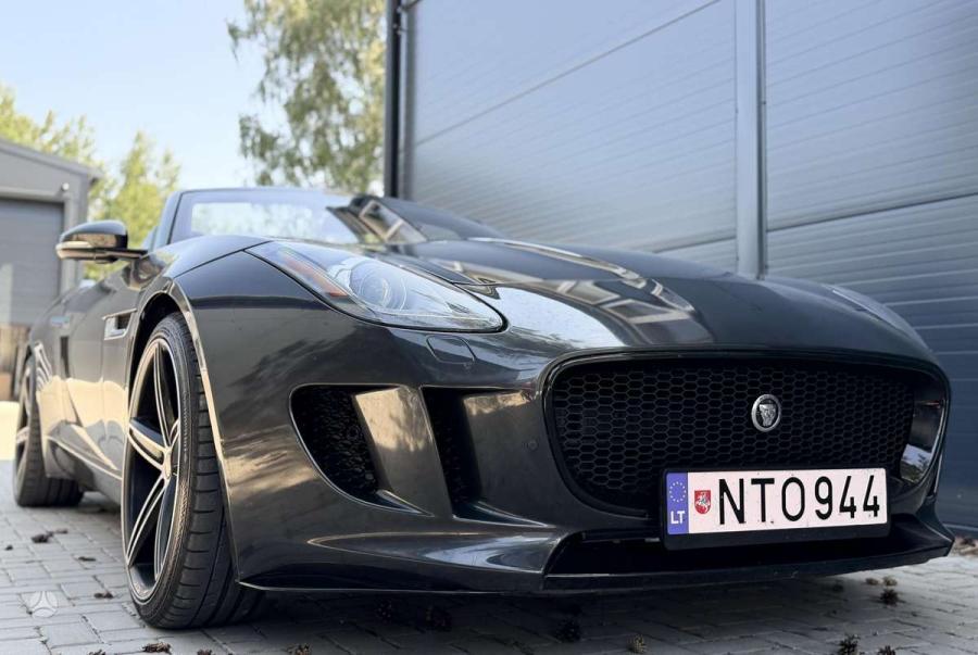 Grey Jaguar F-Type 2017 in Kaunas, with an engine capacity of 3.00 L and mileage of 137 thousand km for 30000 €, photo 12 on AUTOMOTO.COM.LV